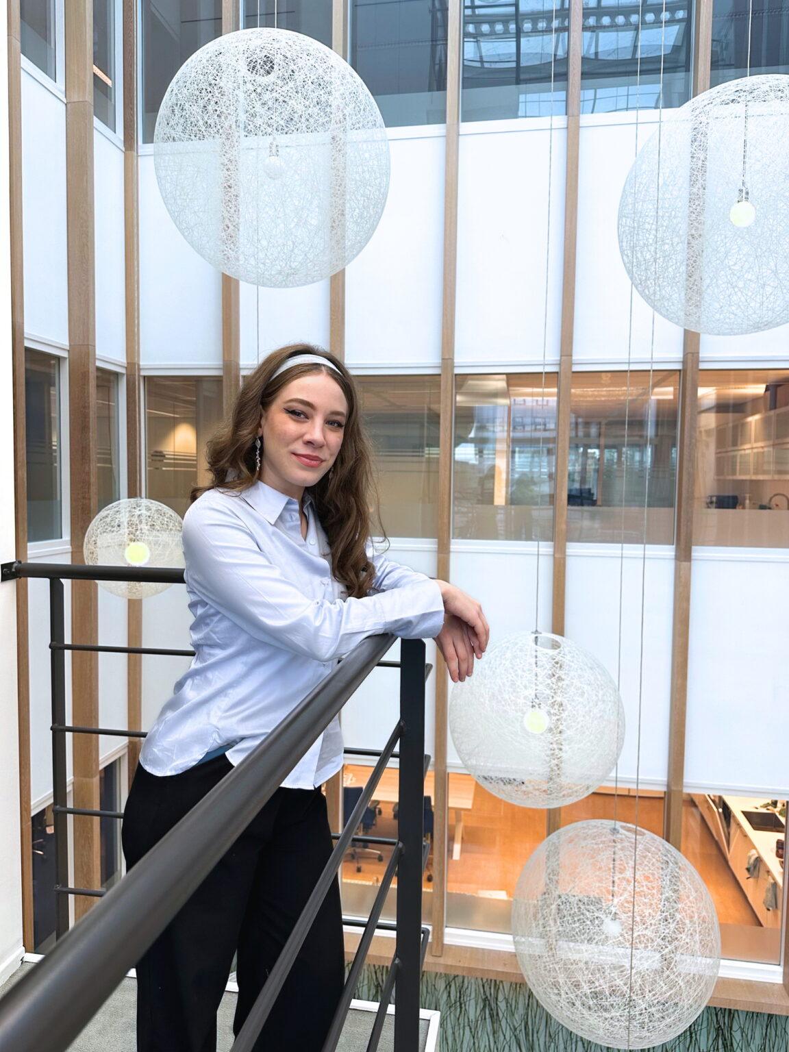 Team member Veronique van Hoef | About me | Boozt24